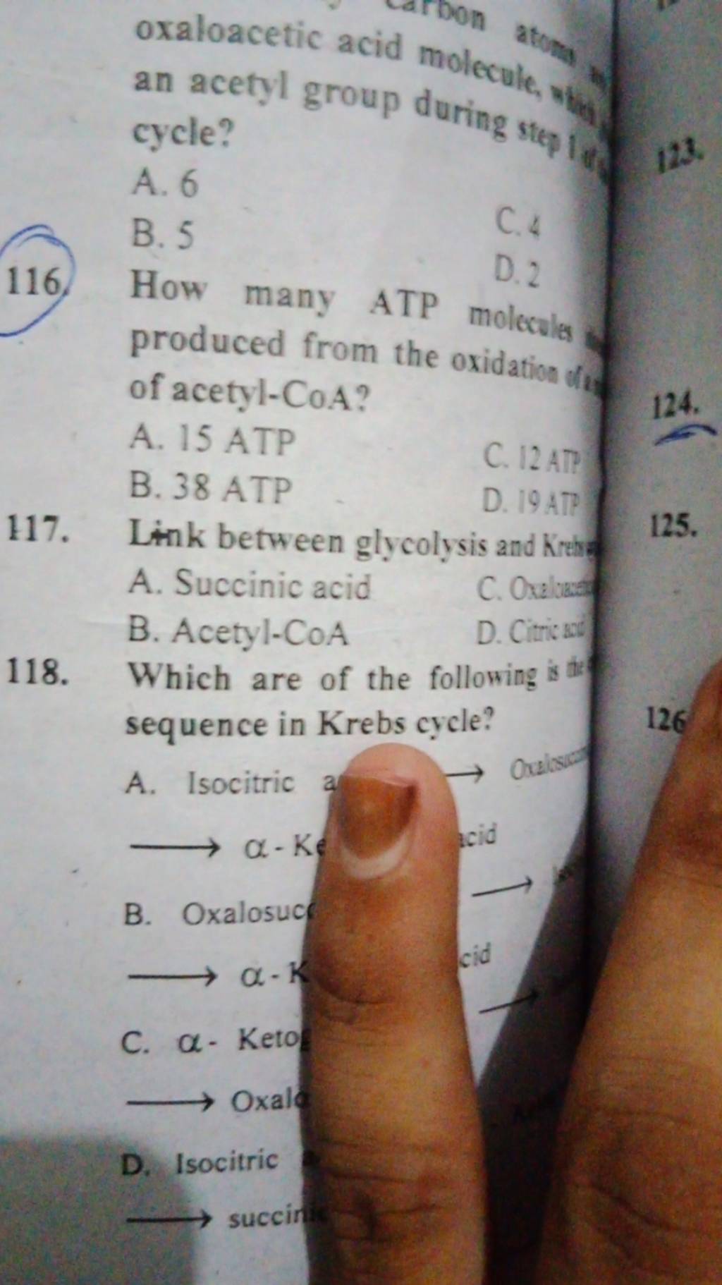 bon atoms oxaloacetic acid molecule, whi an acetyl group during step 1 cy..